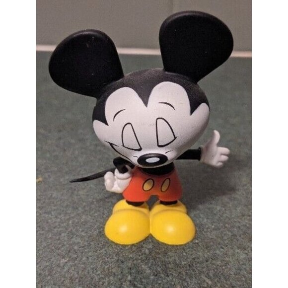 Funko | Toys | Funko Disney Mickey Mouse Vinyl Figure Mystery Mini ...